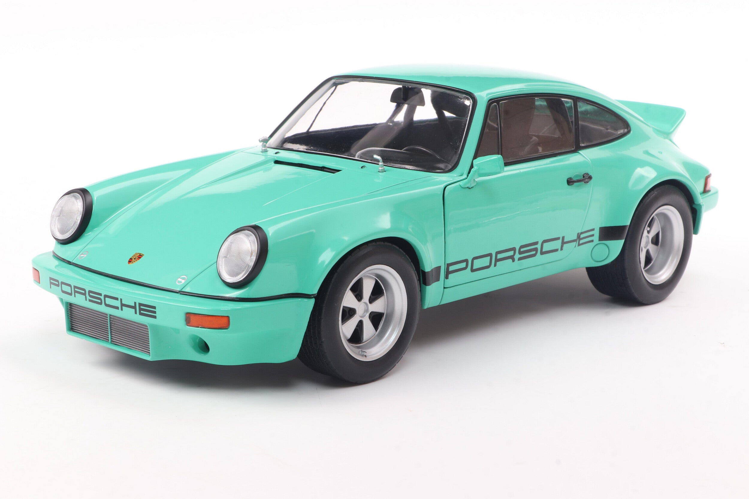 Solido 1974 Porsche 911 RS 3.0L Coupe IROC Daytona Green 1:18